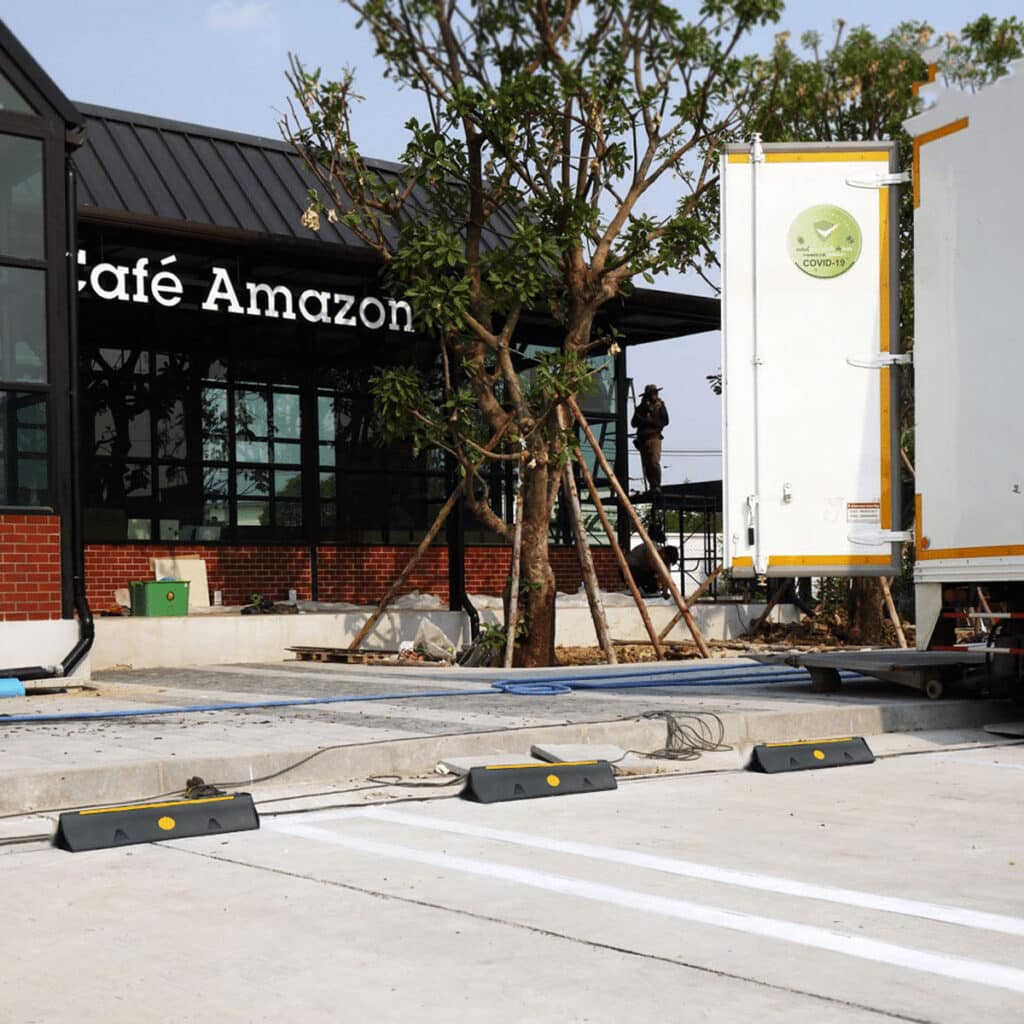 พลาสติกกั้นล้้อรถ TPU เพิ่มความปลอดภัยในการจอดรถ บริการจัดส่งฟรี!