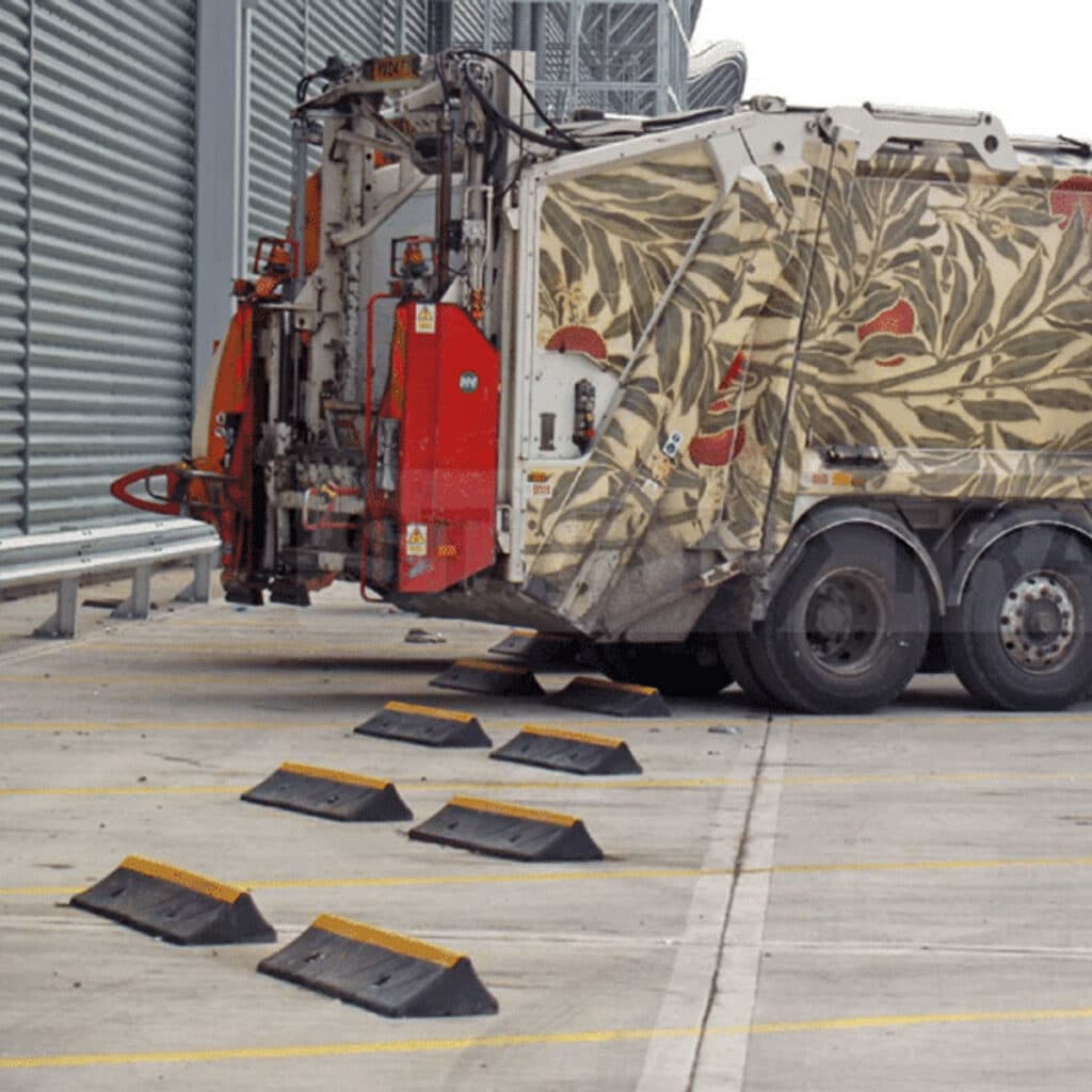 พลาสติกกั้นล้้อรถ TPU เพิ่มความปลอดภัยในการจอดรถ บริการจัดส่งฟรี!